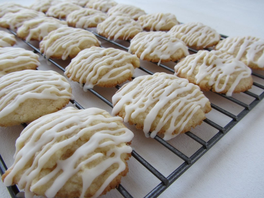 Iced Lemon Shortbread Cookies | I'm Not A Cook